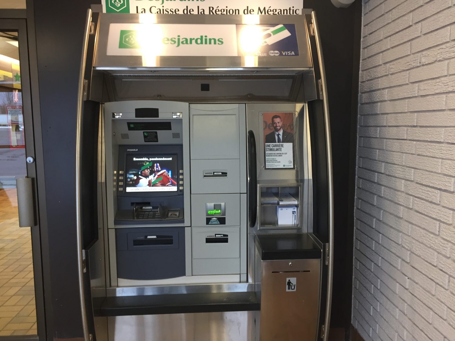 Guichet automatique Desjardins - Carrefour Lac Mégantic